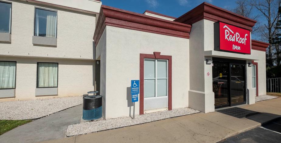 Cheap, Pet Friendly Hotel | Smoke Free | Raleigh, NC 27612