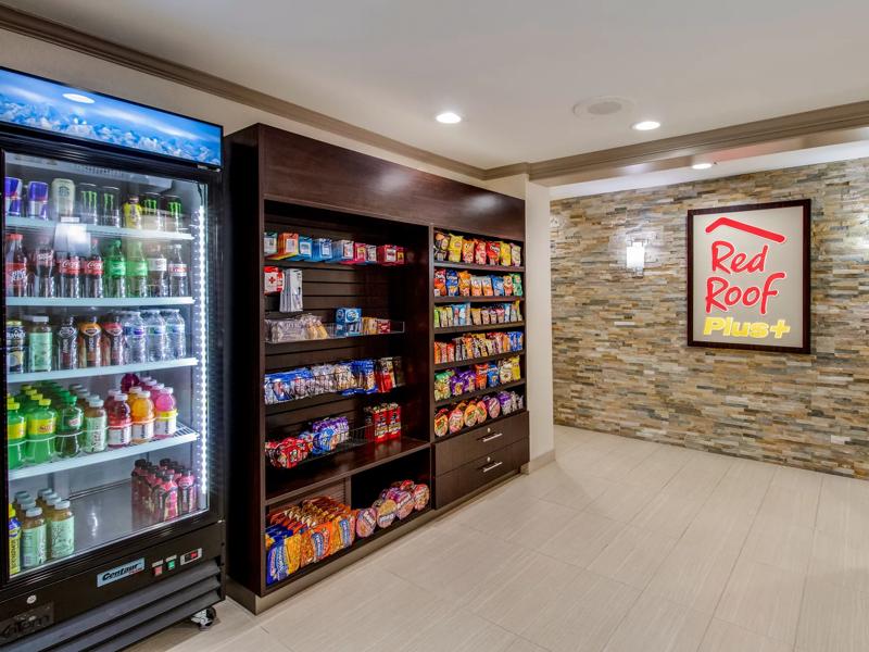 Cheap Hotel in Addison, TX | Red Roof