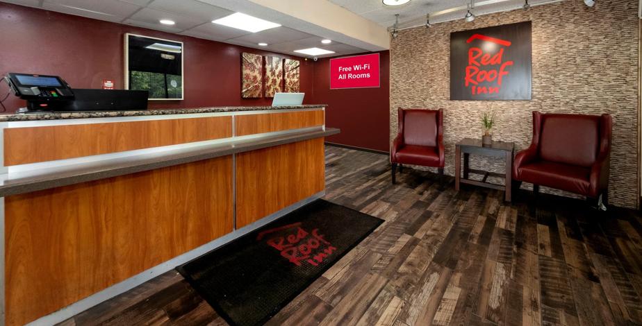 Cheap Hotel in Lansing, IL | Red Roof