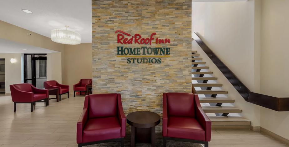 Red Roof Inn Painted Post Lobby Image